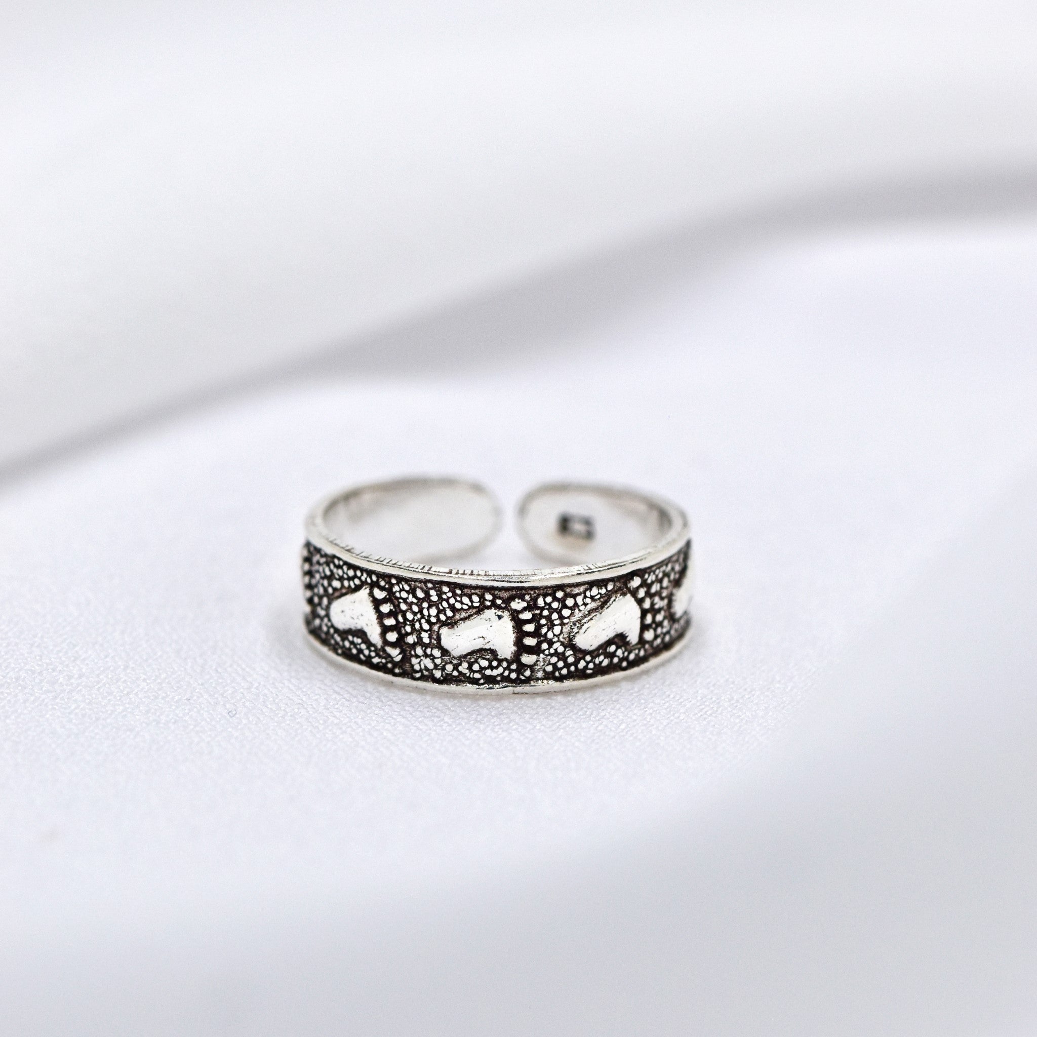 Silverbird 925 Sterling Silver Footprint Oxidised Toe ring – TrendStudio